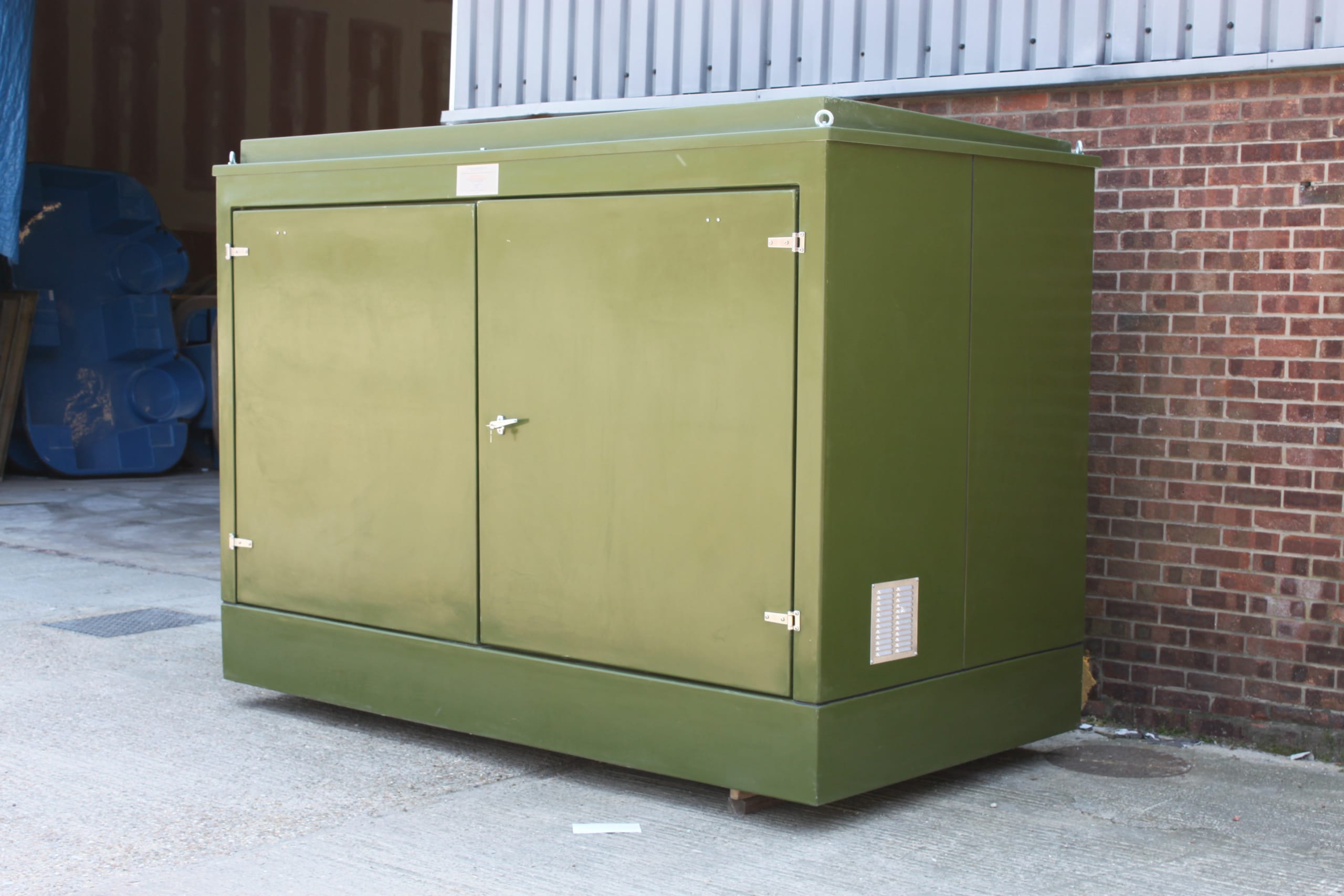GRP Service Cabinets | High-Performance GRP Enclosures | Sui Generis